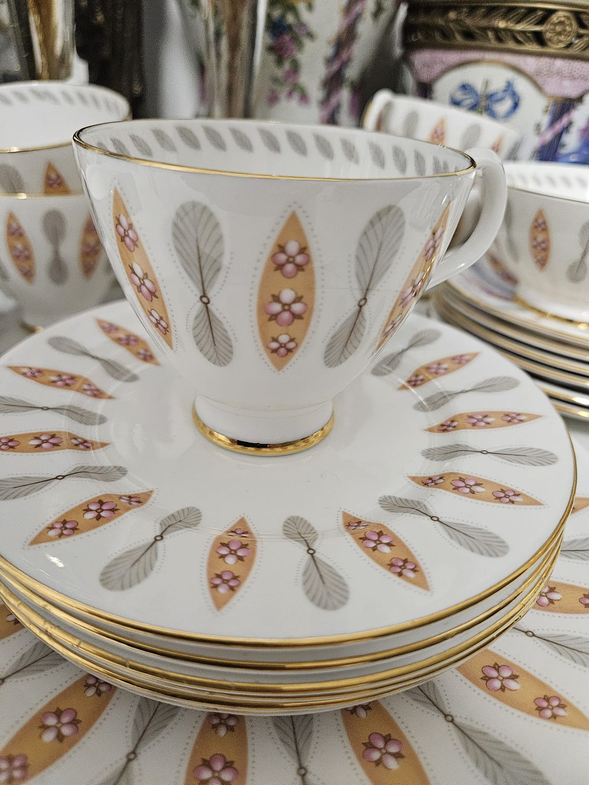 Vintage Royal Albert Safari 20 pc tea set circa 1970 – Aline's Tresors